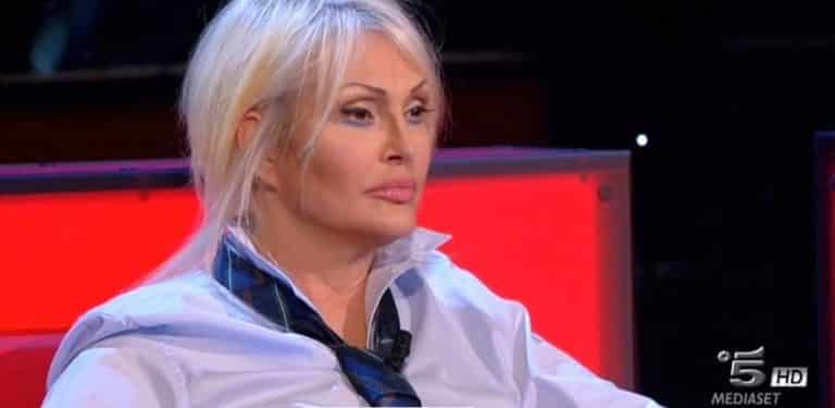 Anna Oxa Che Fine Ha Fatto La Cantante Eccola Oggi A 58 Anni