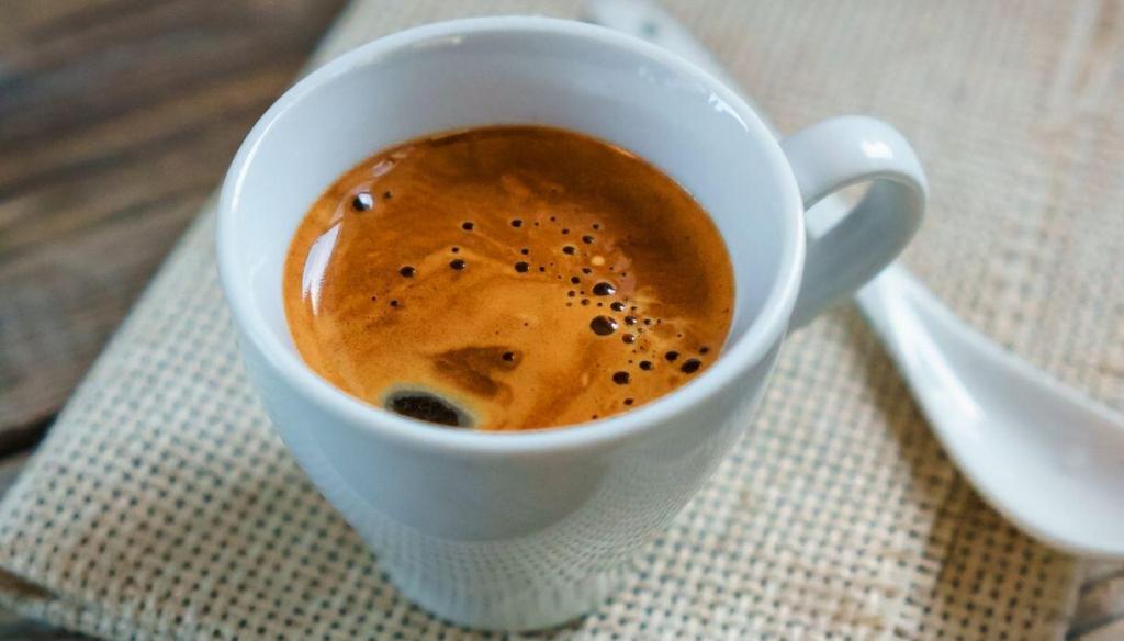 Quanti caffè si possono prendere al giorno in estate? La parola degli ...
